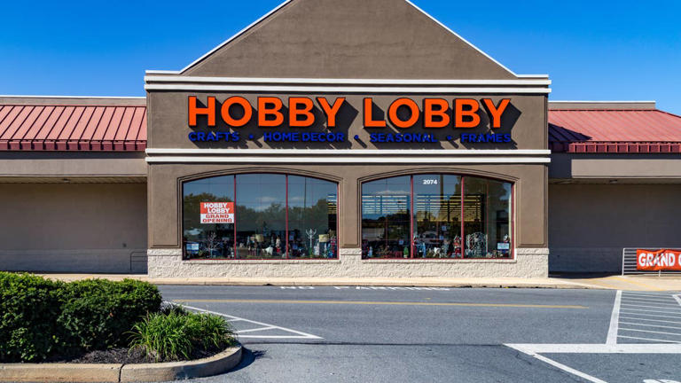 Hobby Lobby’s $12 solar step lights enhance your outdoor space with ...