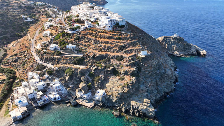 In Greece, this little-known island is one of the ideal destinations ...