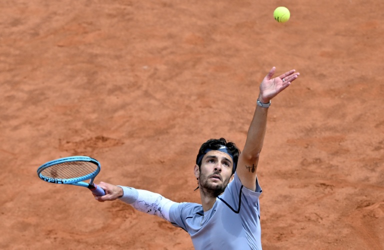 Semifinalista em 2025, Lorenzo Musetti está fora de Roland Garros