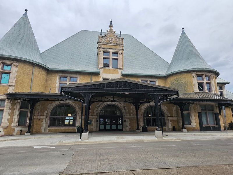 This enchanting train ride hiding in Minnesota is something most people ...