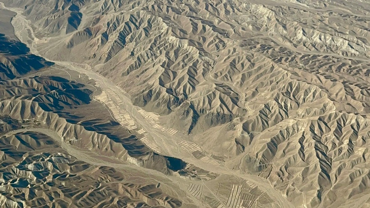 The Brawley fault zone connects directly to the San Andreas — and the ...