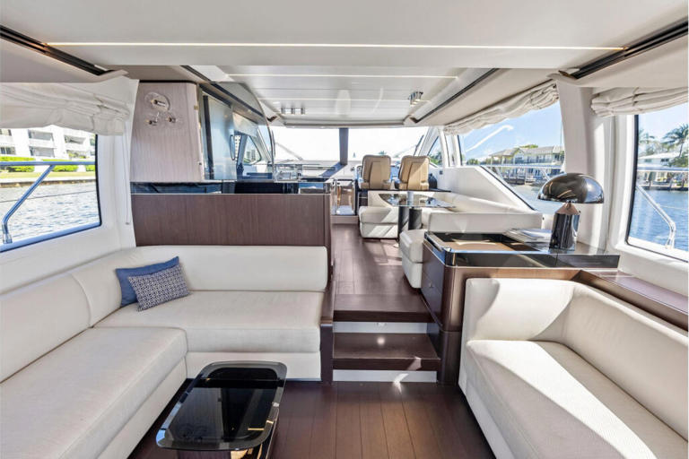 For sale: Azimut 66