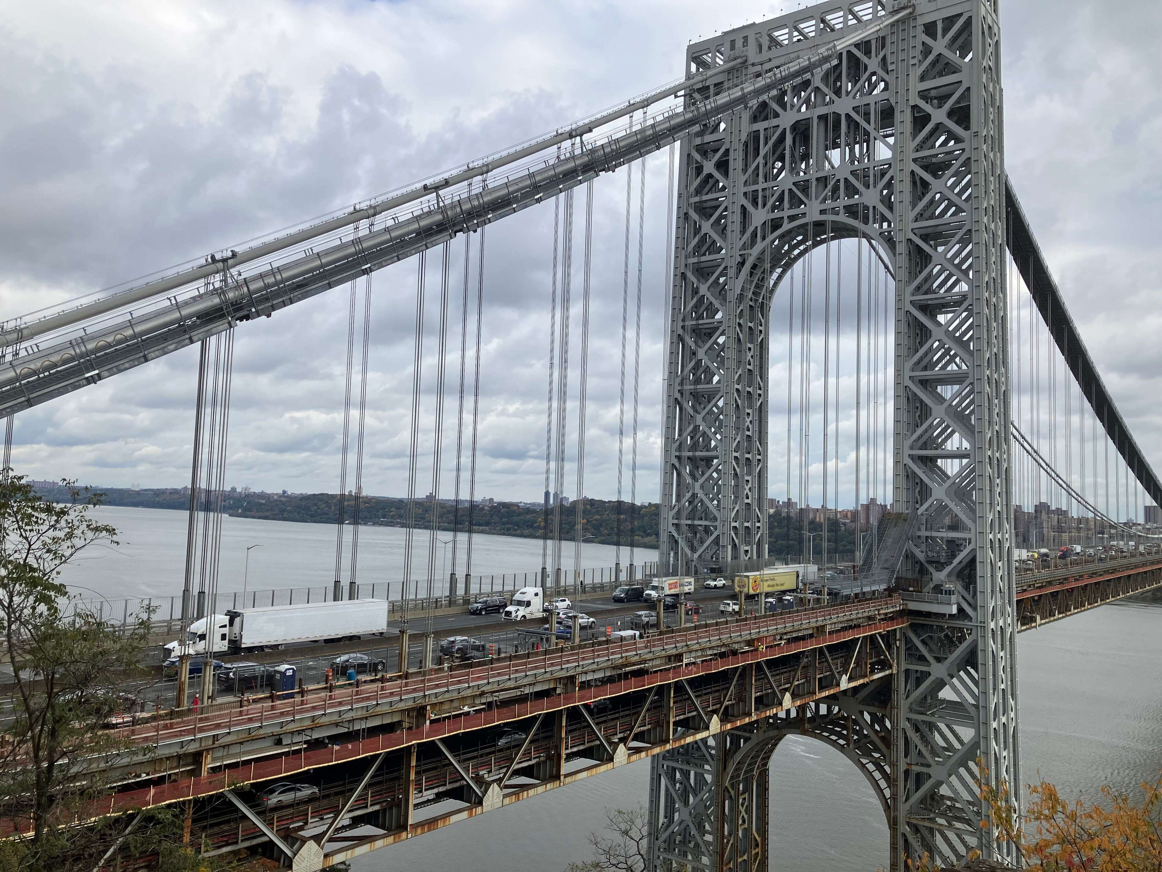 Massive delays on George Washington Bridge after debris falls onto road ...