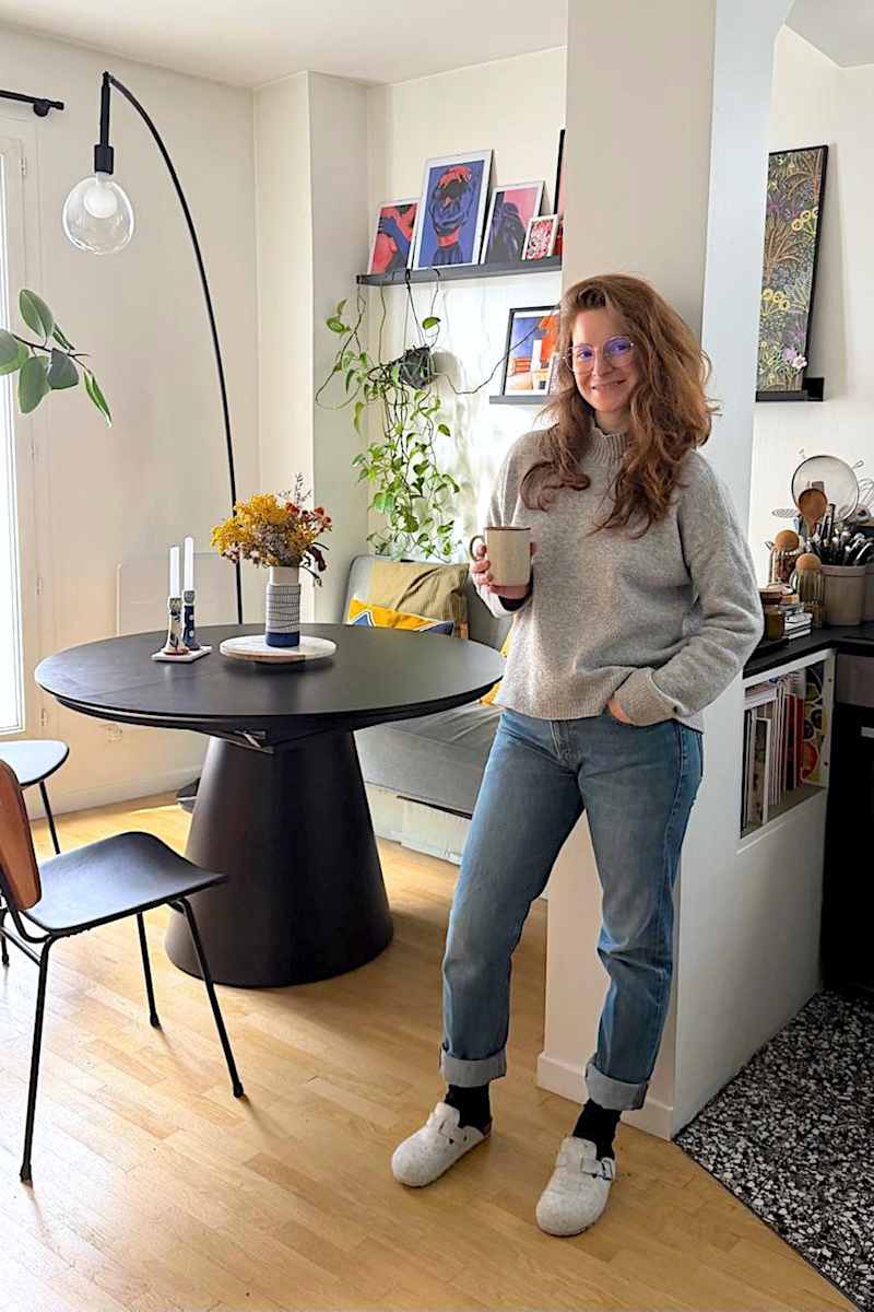A Paris architect made her 270-square-foot studio feel like a real one ...