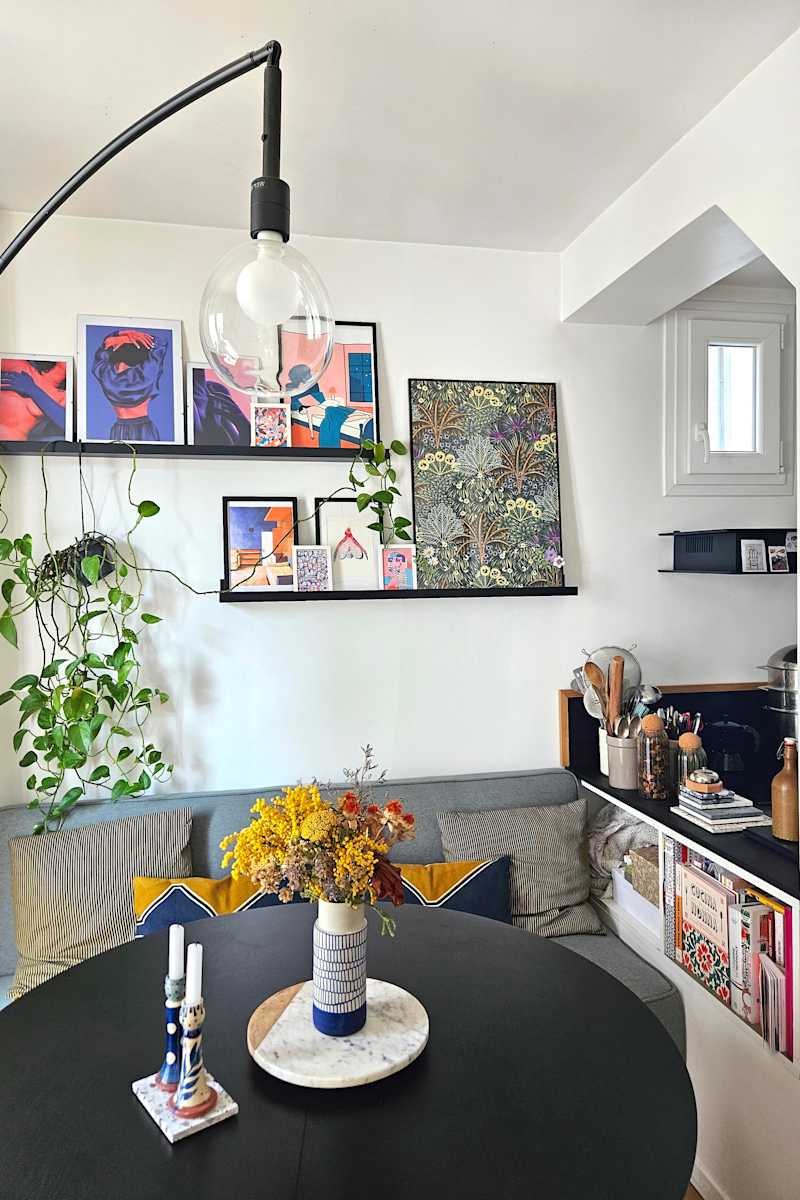 A Paris architect made her 270-square-foot studio feel like a real one ...