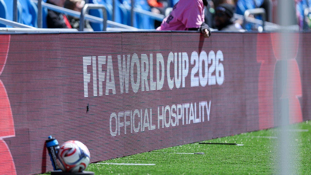 FIFA bans refillable water bottles from World Cup stadiums despite ...