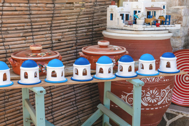 In Greece, this little-known island is one of the ideal destinations ...