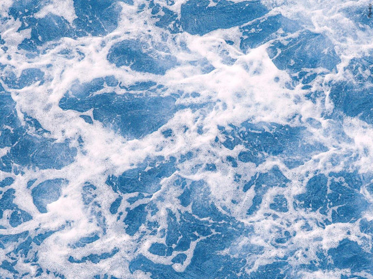 One dead after boat capsizes off Crumple Island