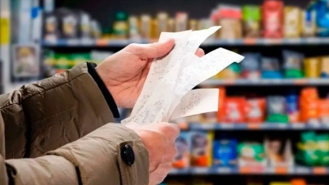 La otra cara de la economía con consumo en picada, sangría laboral y el ...
