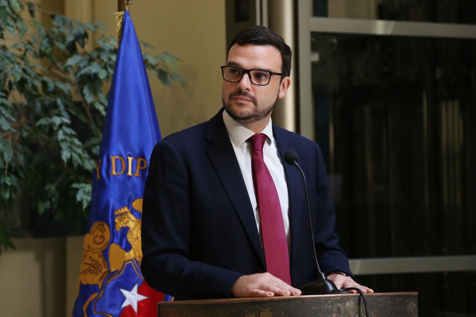 UDI se aprovecha de la pugna Squella-Irarrázaval y compite con ...