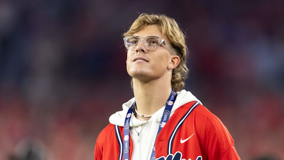 Jaxson Dart, girlfriend Marissa Ayers match outfits in sweet birthday post