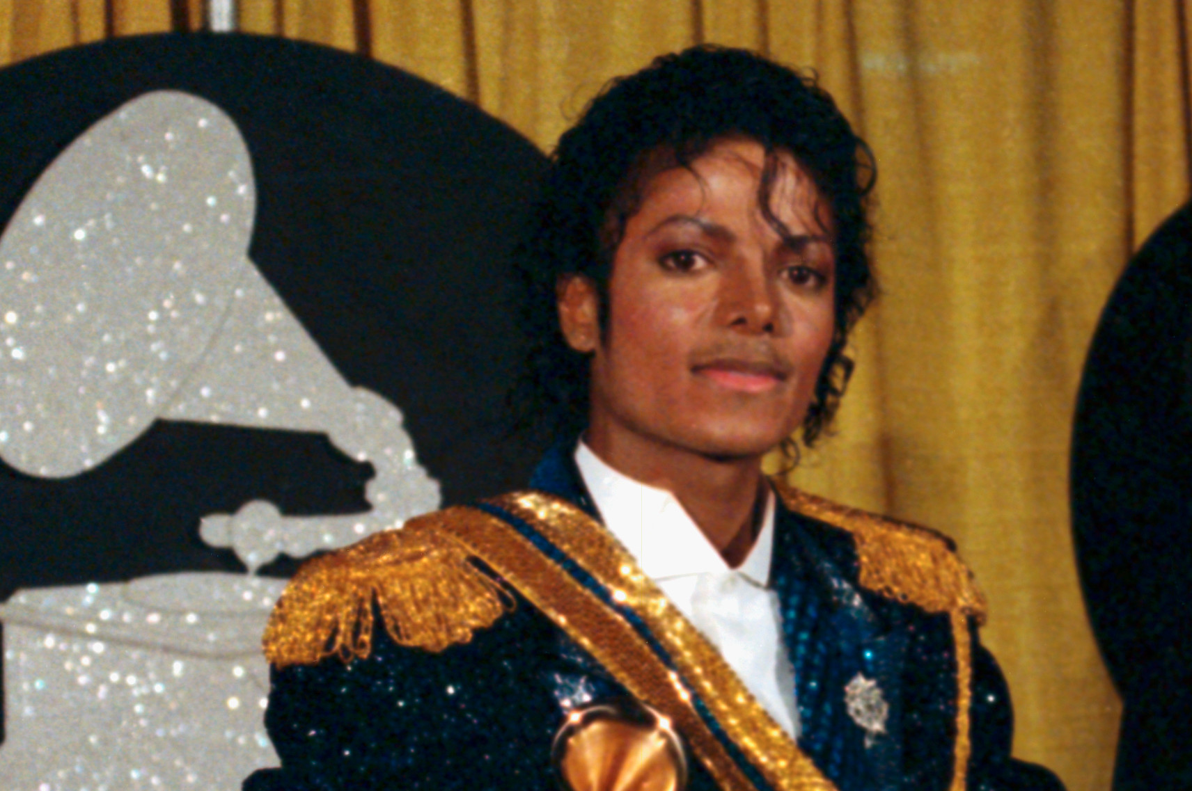 Thriller returns to No. 1 after 42 years, fueled by Michael Jackson biopic