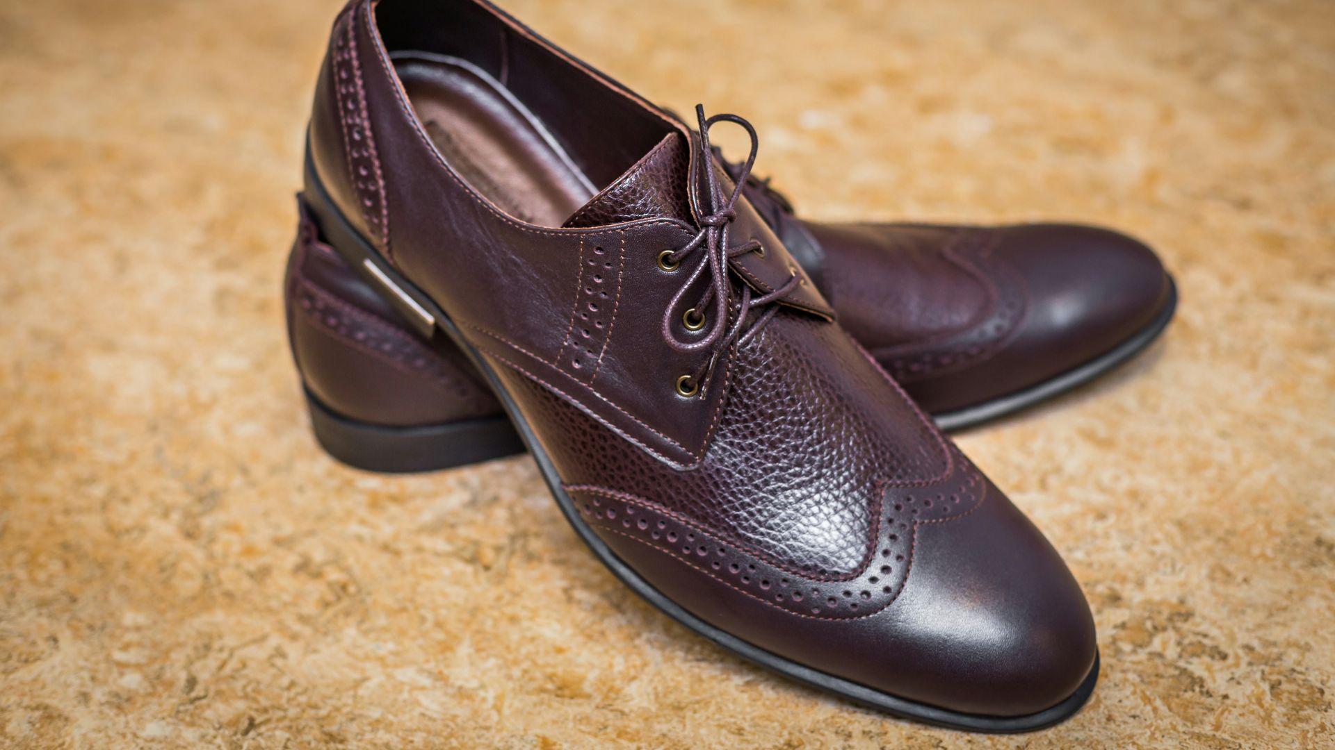 20 small things people wear that make them seem more important