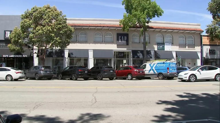 Gap to close last Oakland store this summer; employees offered jobs at ...
