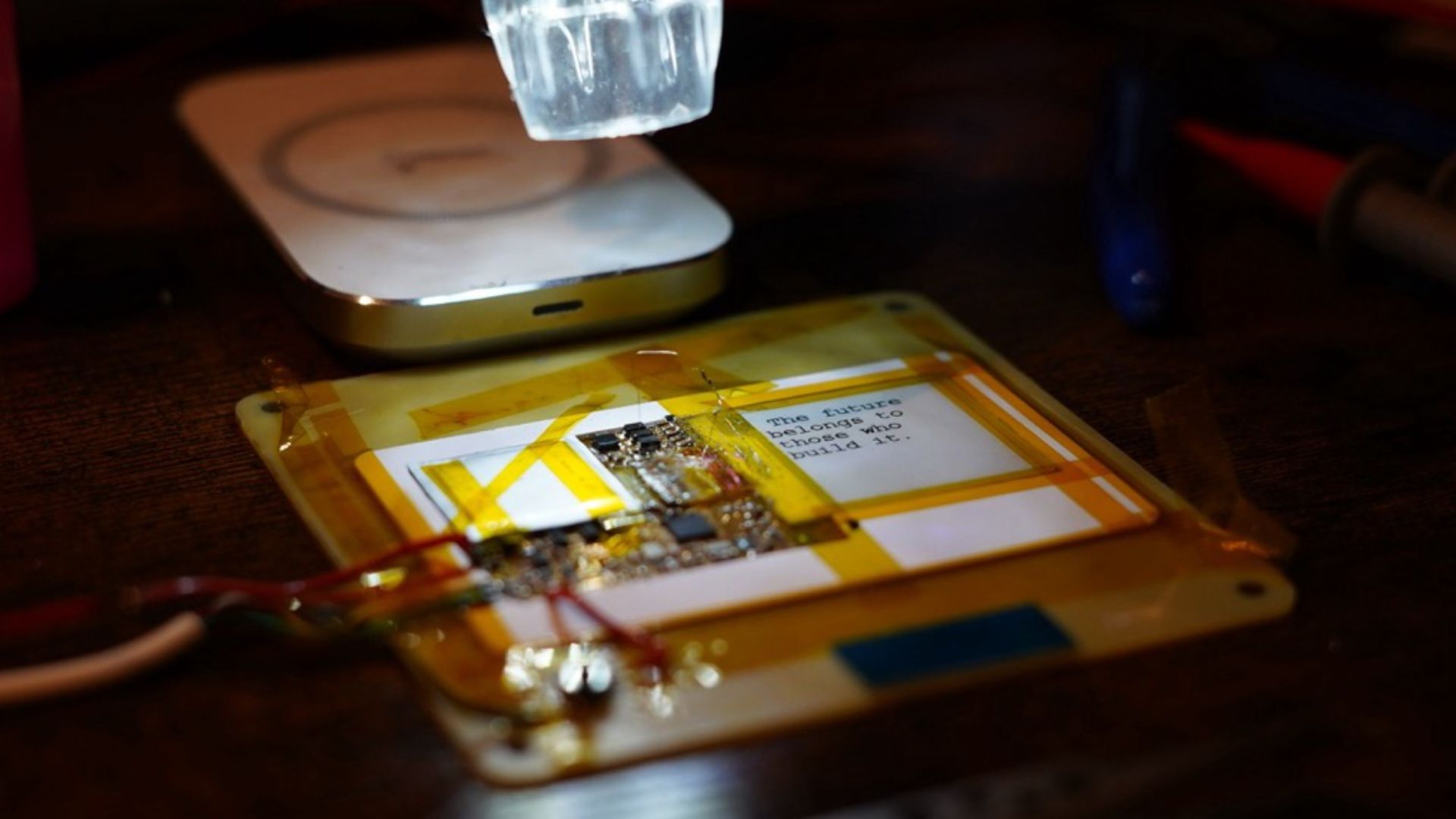 Photos: Developer builds 1-mm credit card-sized fully functional ...