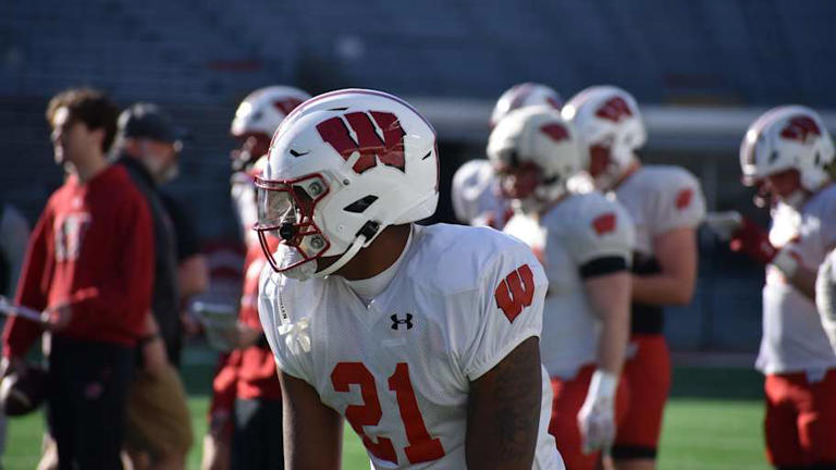 Ranking each position on Wisconsin's offense by confidence post-spring