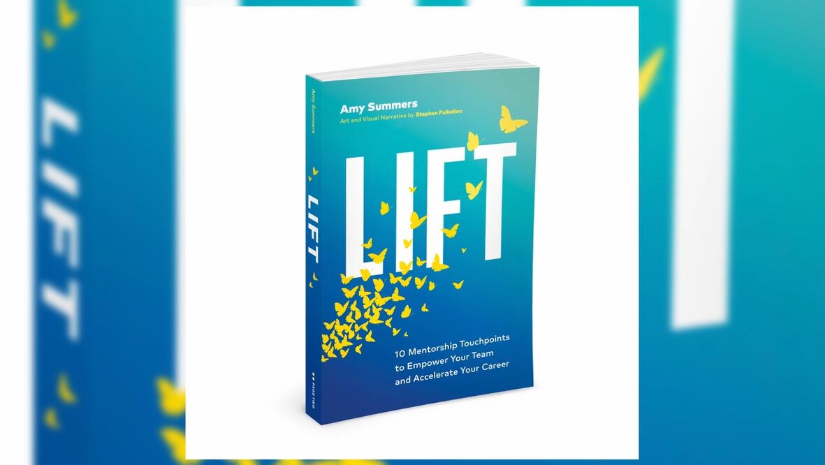 UF alum, best-selling author holds book signing event in Gainesville
