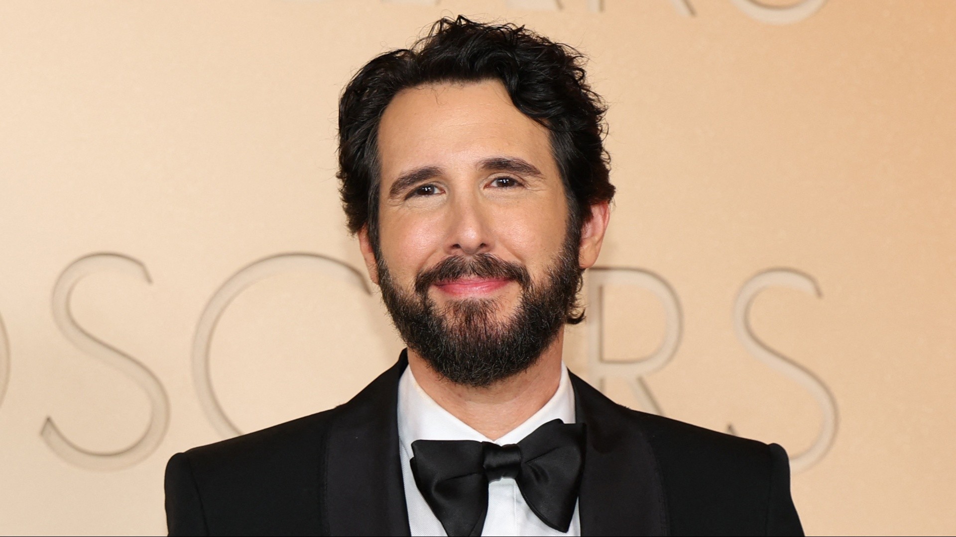 Singer and songwriter Josh Groban on his new album "Cinematic" and his ...
