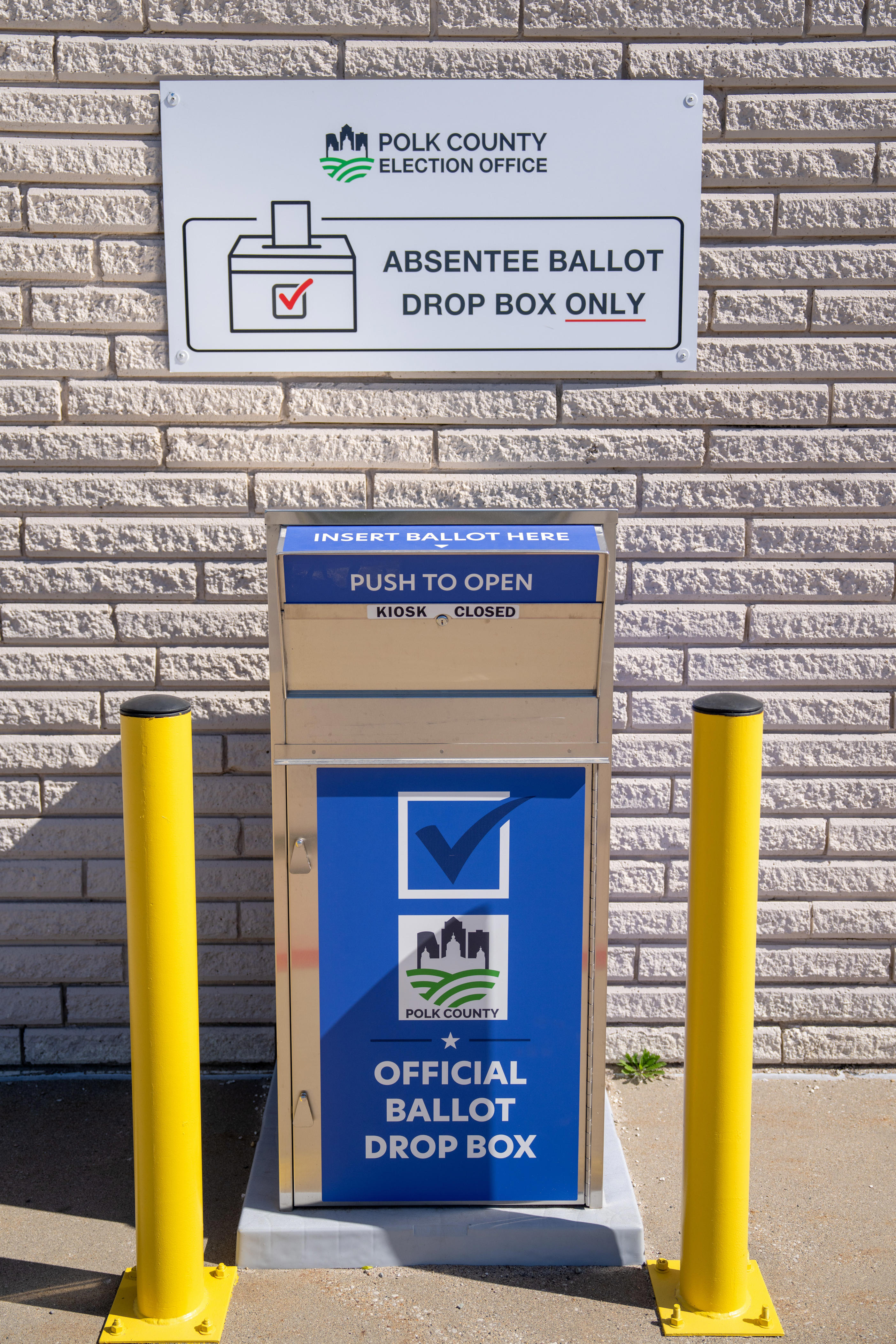 Dozens of uncontested Iowa primary candidates advance to November