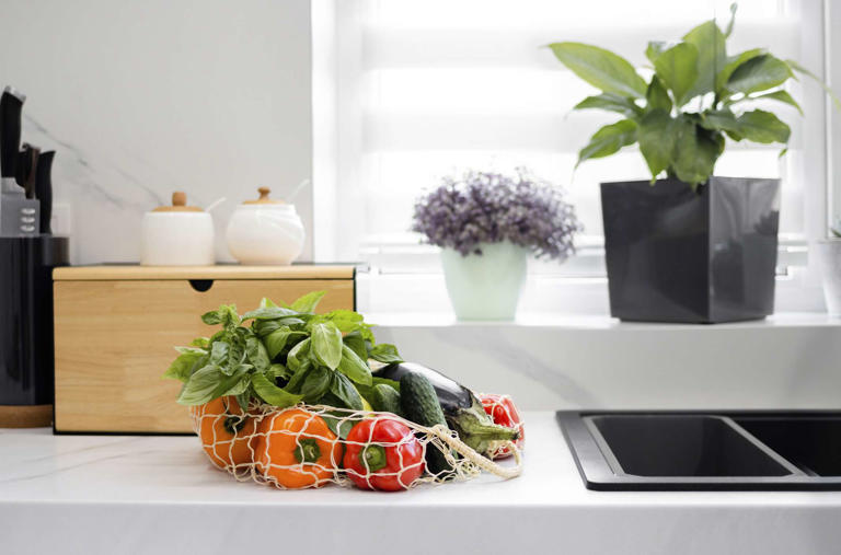 8 foods you should never keep on your kitchen counter—no matter what