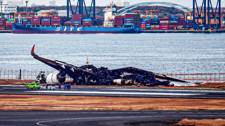 Here's where all the aluminum goes after a commercial aircraft crashes