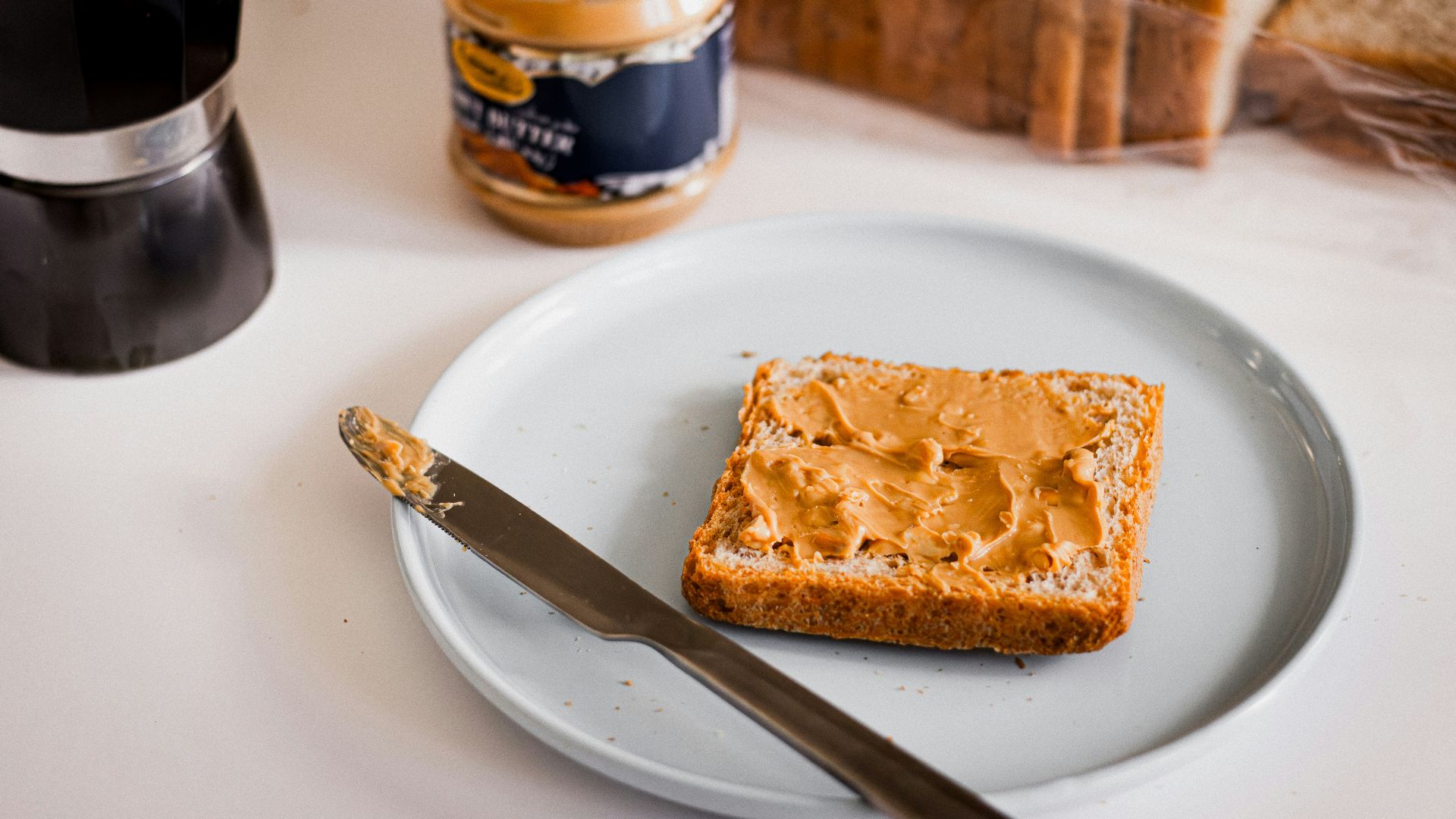 10 high-calorie snacks ruining your deficit & 10 you don't have to ...