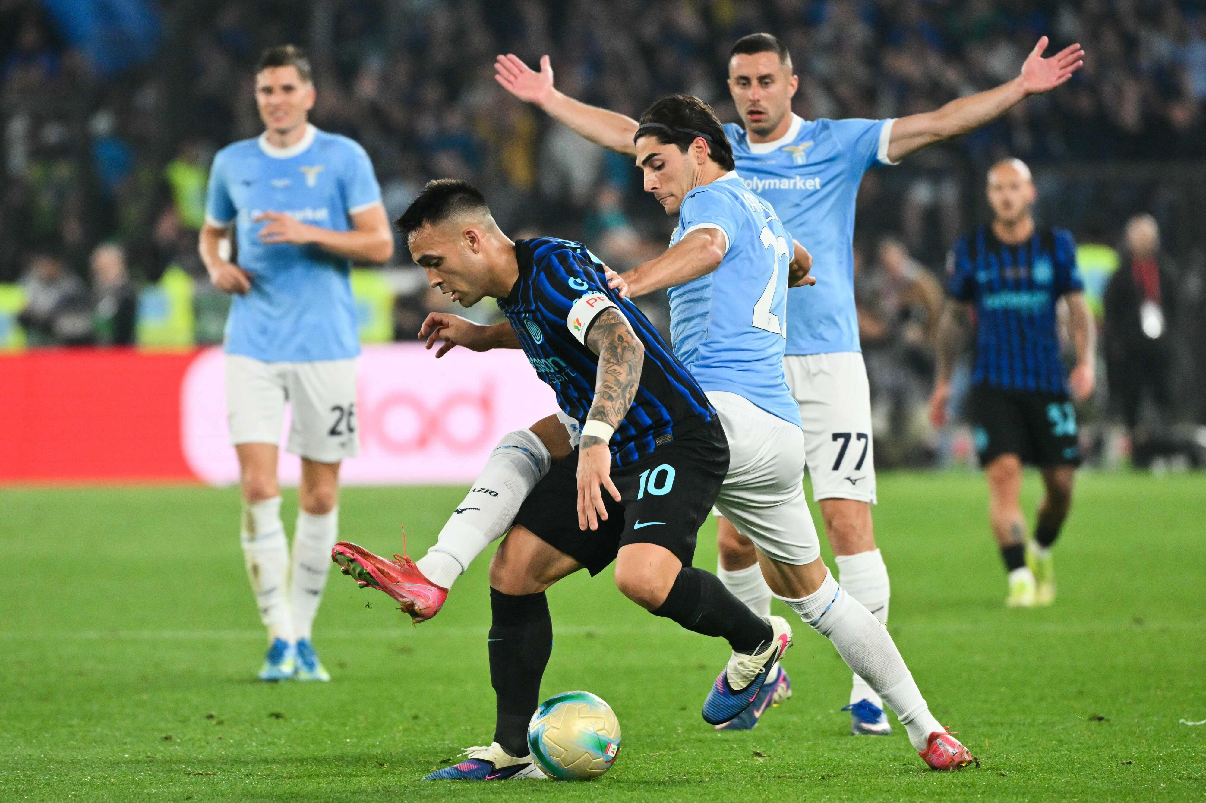 Inter straffer Lazios rærlige forsvarsspil og triumferer i pokalen
