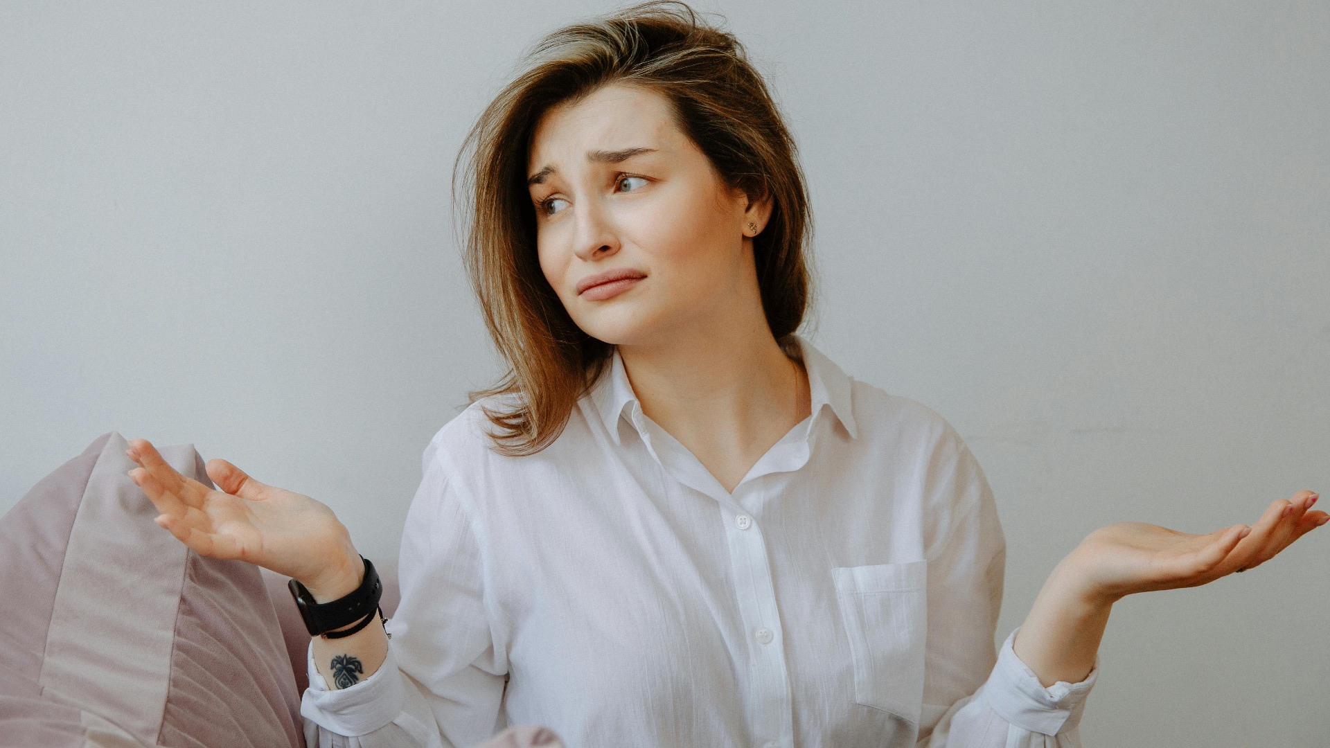 20 things that make people instantly hate you