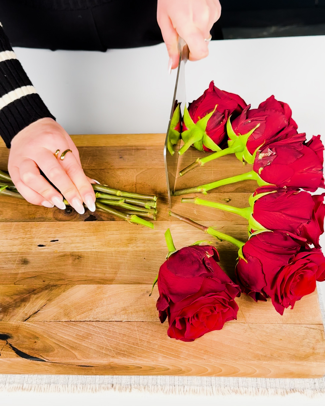Easy DIY rose centerpiece🌹