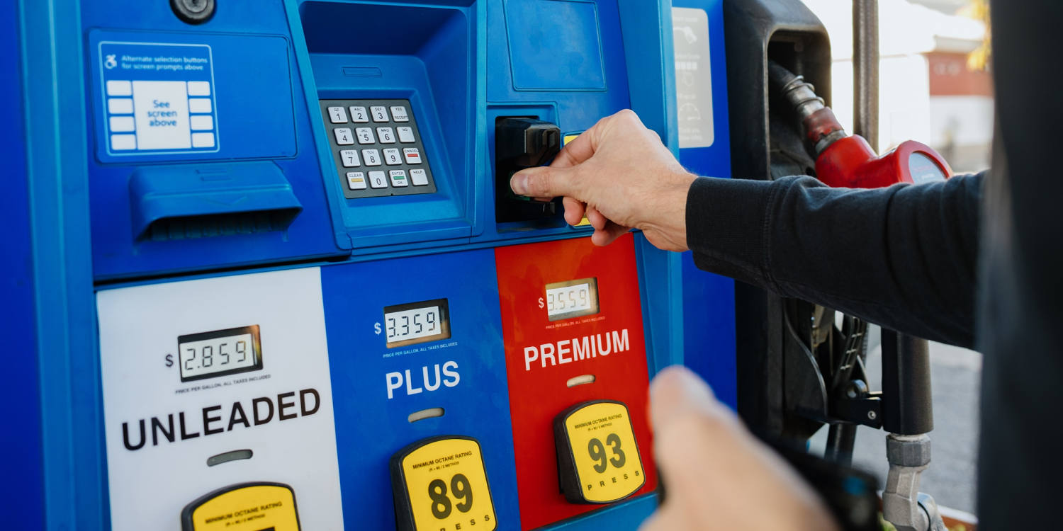 How to save on gas: These memberships, credit cards and driving habits ...