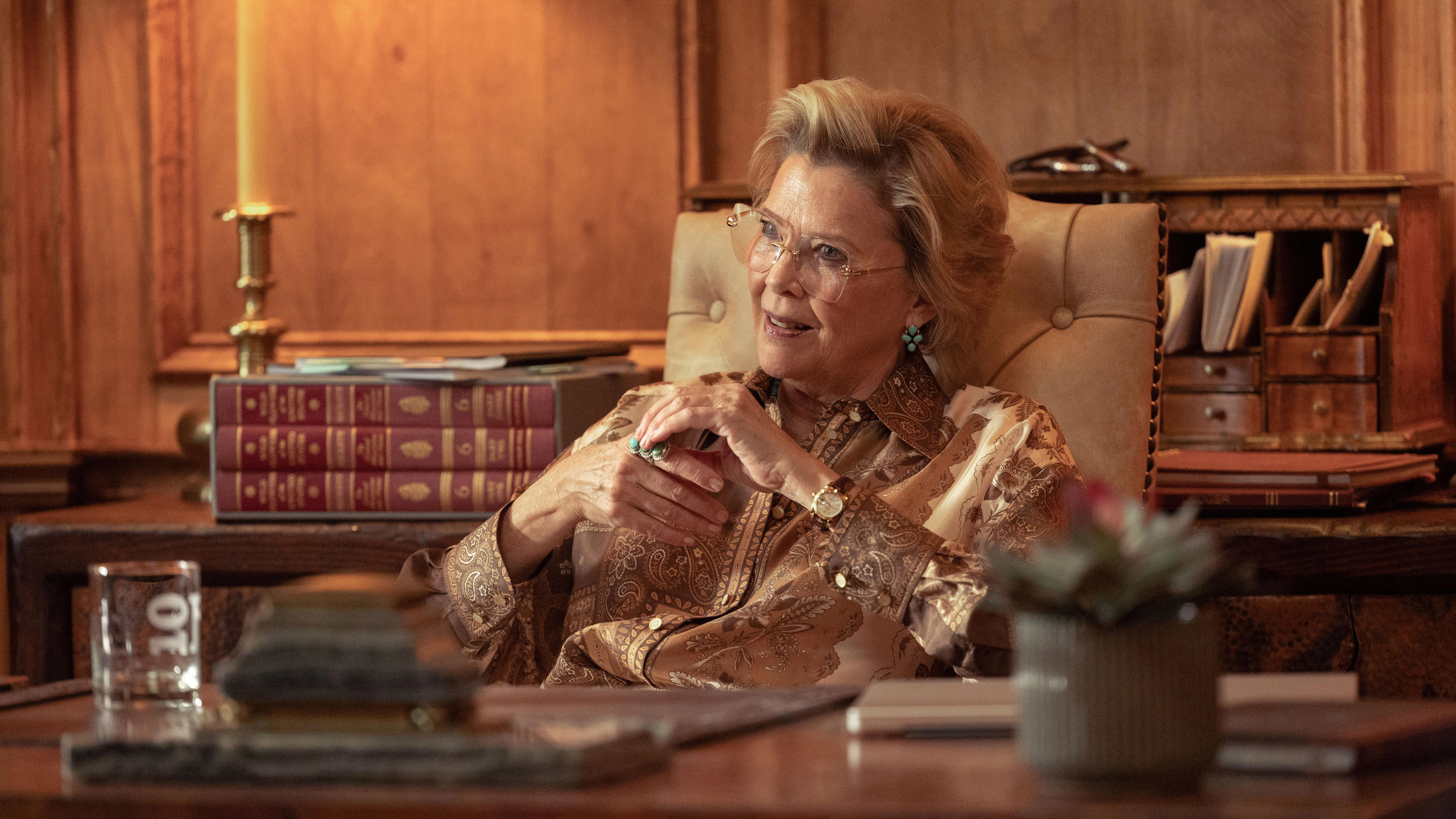 Annette Bening on what it was like filming 'Dutton Ranch' on location