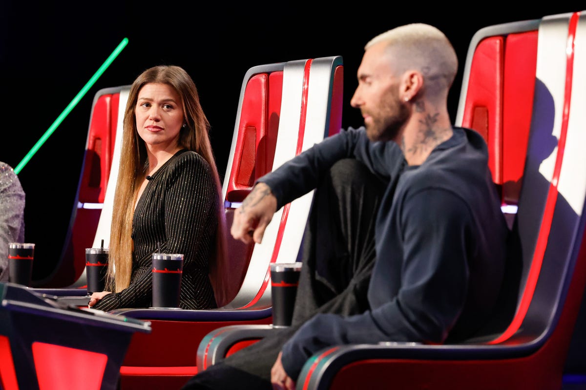 Who is Riley Green replacing on 'The Voice'?