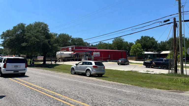 One dead after semi truck crashes through Belton store