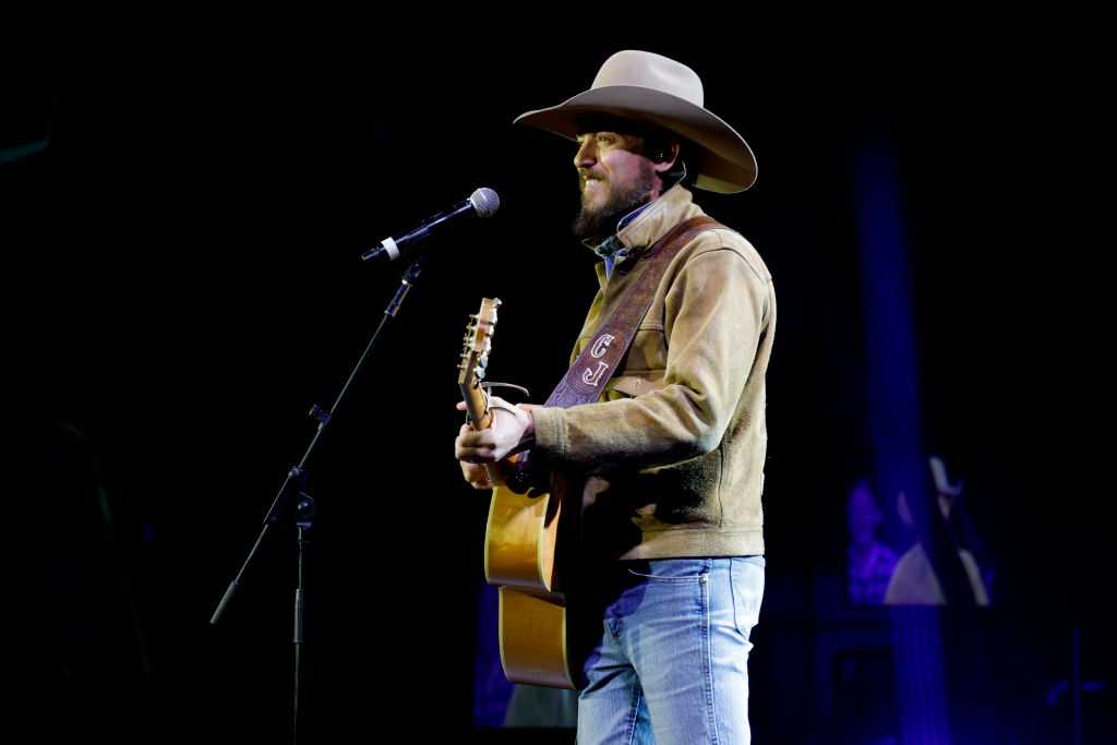 'Fix a drink' and enjoy the show! Country singer Chris Janson to ...
