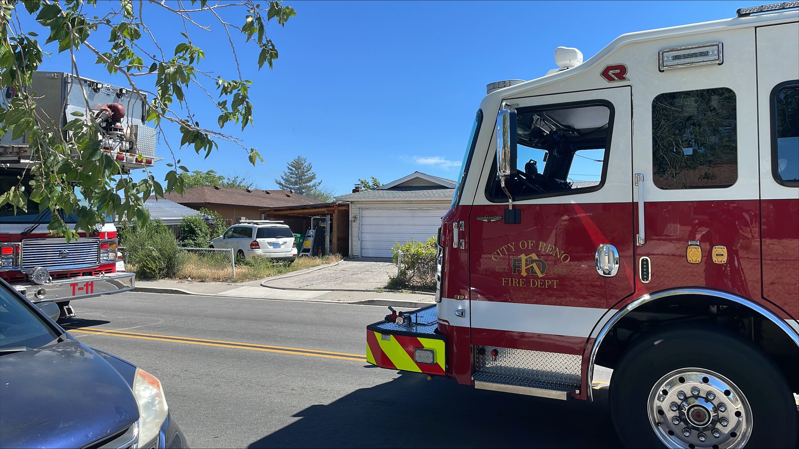 Firefighter injured in Sparks house fire