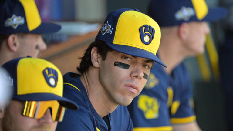 Pat Murphy announces Christian Yelich update after removal from Brewers ...