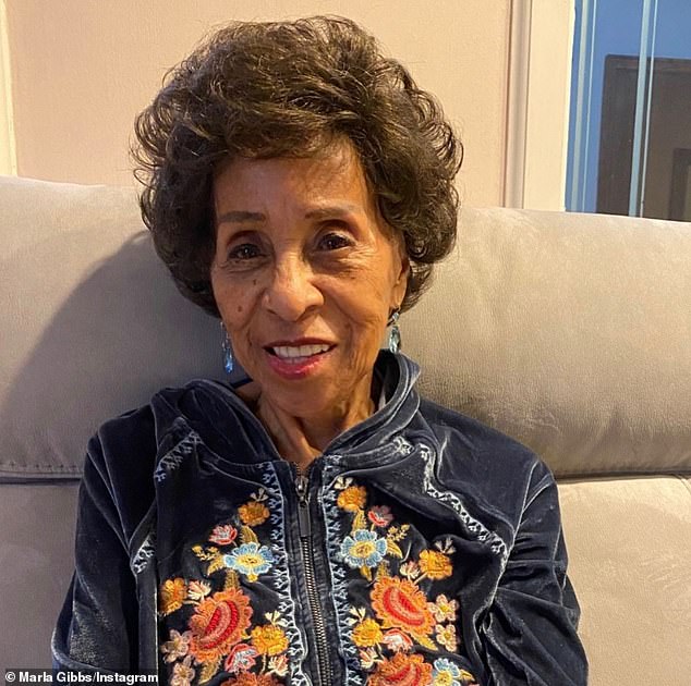 Iconic sitcom star shocks fans as she hits the gym at 94, 20 years ...
