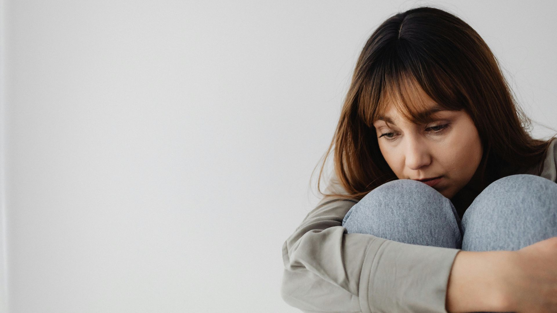 20 signs you're not just anxious, you're actually hooked on not knowing