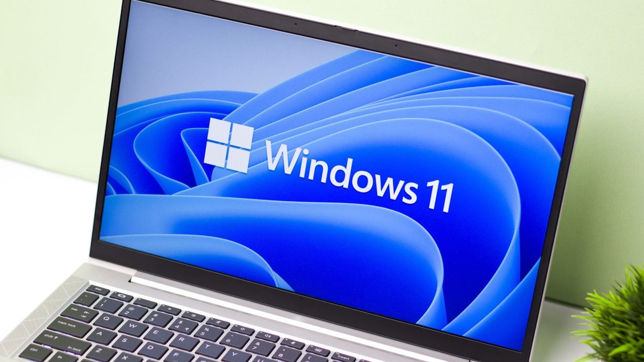 Microsoft's urgent Window 11 patch fixes 30 'critical' bugs — update ...