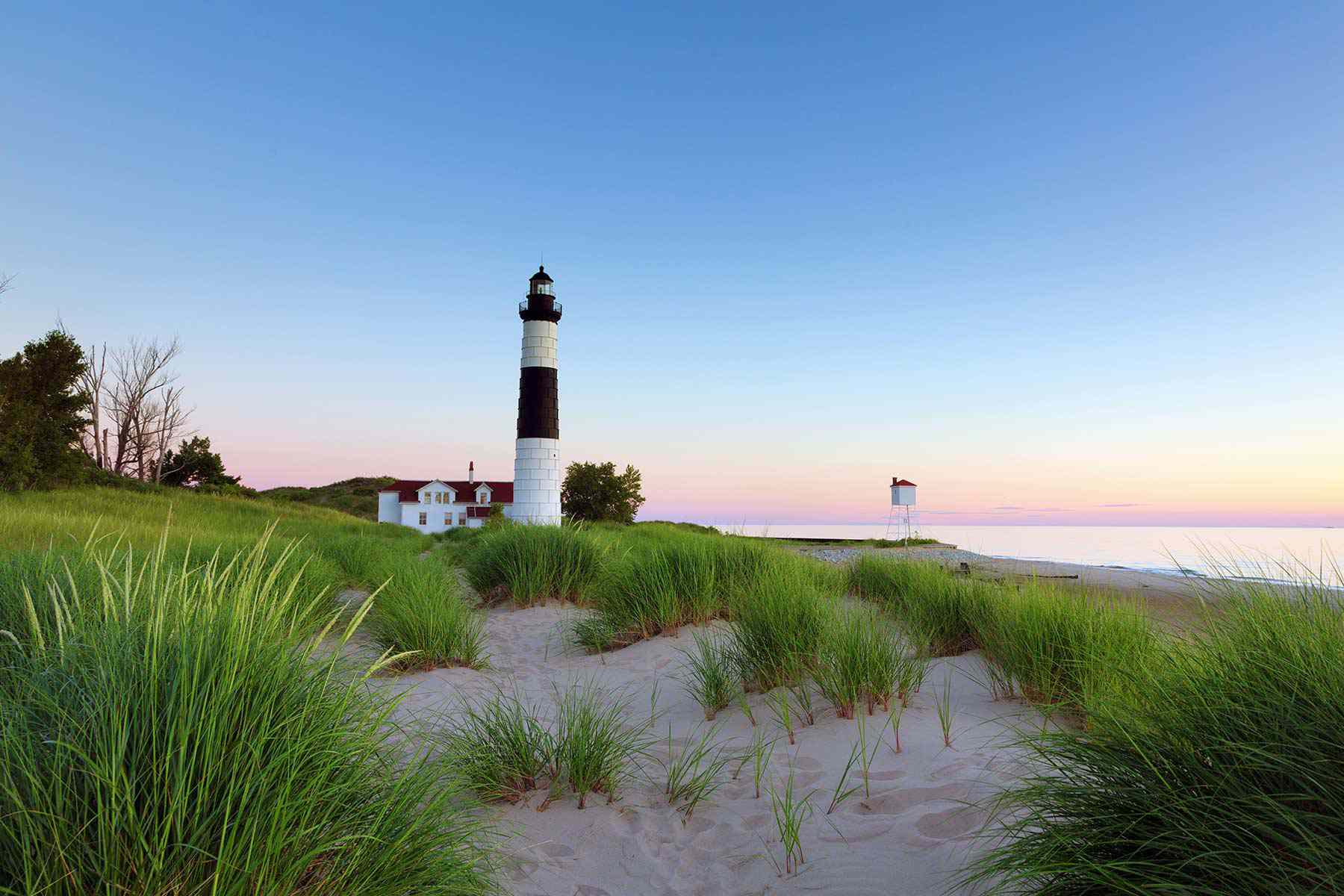 12 best Lake Michigan beaches for white sand, dunes, and unforgettable ...