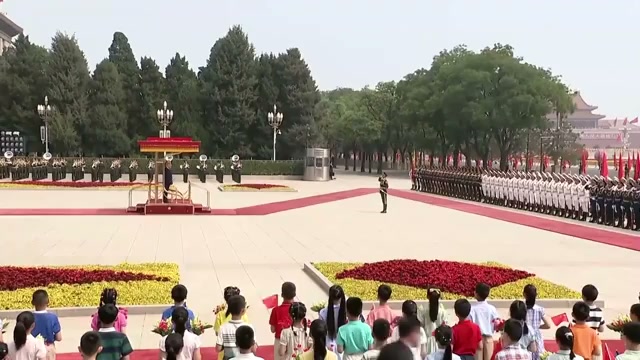 Watch: No 'big fat hug' as Xi and Trump stick to protocol