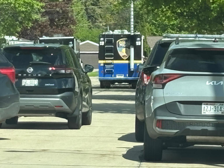 Oshkosh police report active incident on 1200 block of Armory Place