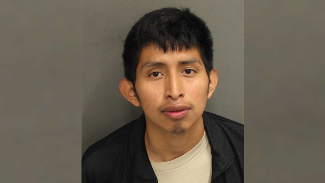 Man arrested in Winter Garden, accused of recording in women's restroom