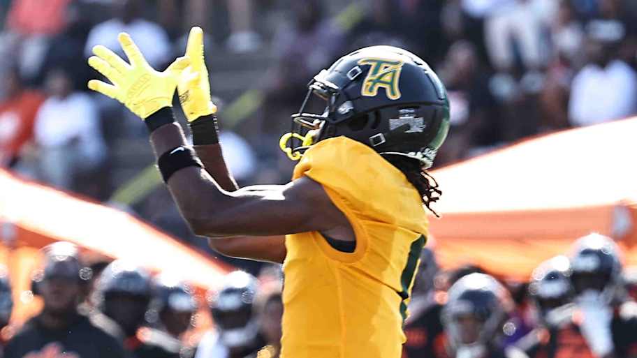 In-state recruit with Notre Dame, Penn State, and Michigan offers has ...