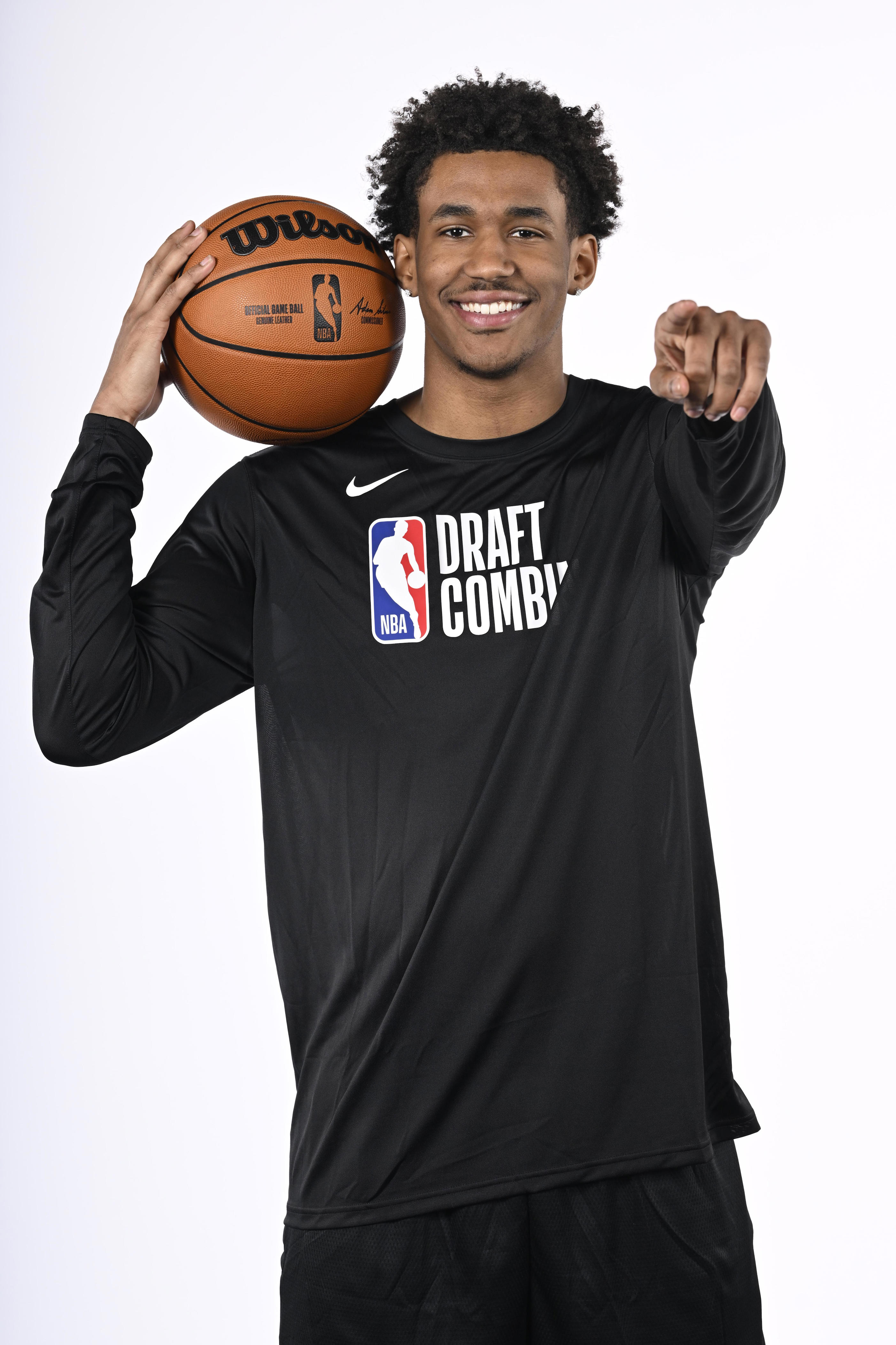 Dailyn Swain will remain in the 2026 NBA draft