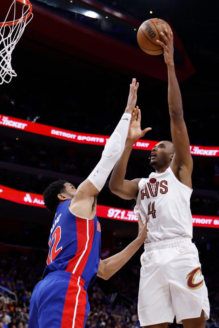 Cavaliers score vs Pistons. Cavs lead series after wild OT Game 5 win
