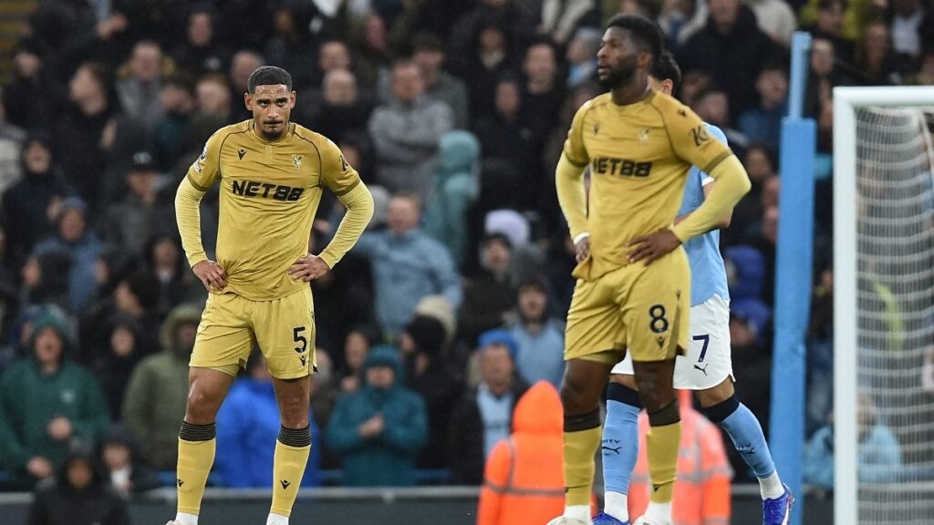 Daniel Muñoz y Jefferson Lerma sufren la supremacía del Manchester City