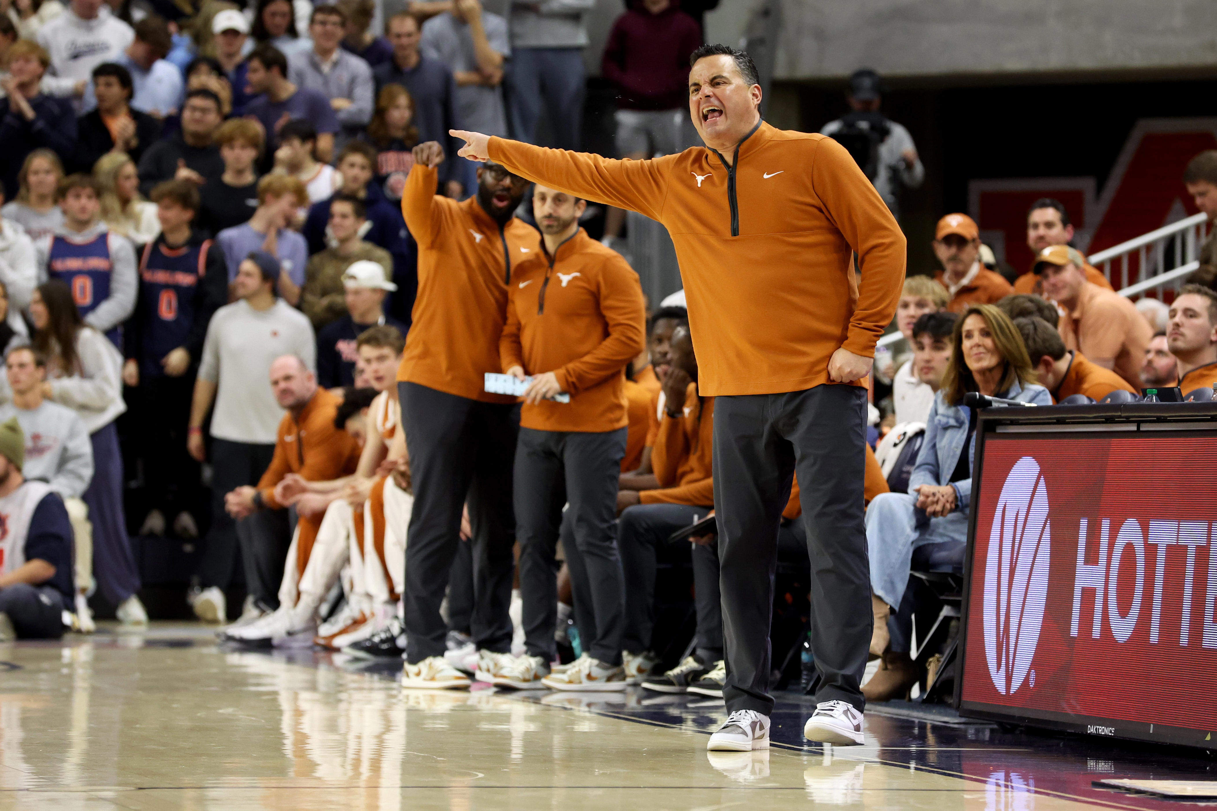 Who will Texas basketball play in ACC/SEC challenge?