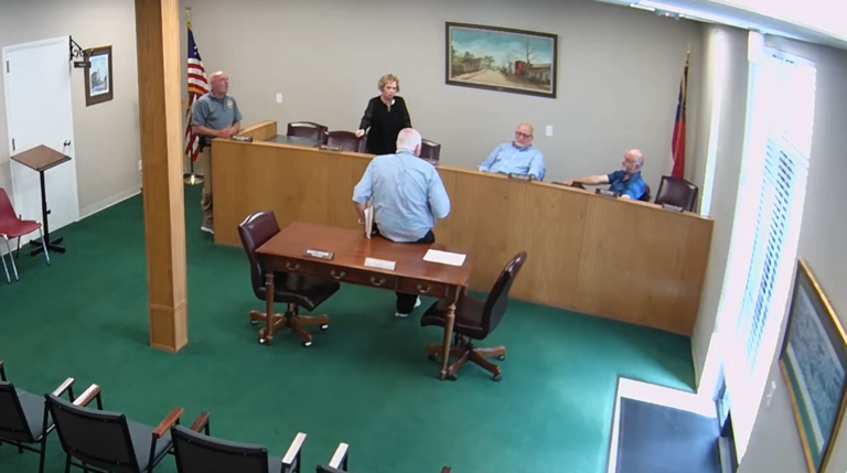 Glennville mayor, council members apologize after controversial ...