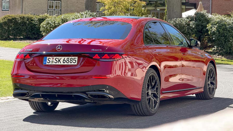 Sorry, internet—the 2027 Mercedes S-Class is still a proper S-Class: Review
